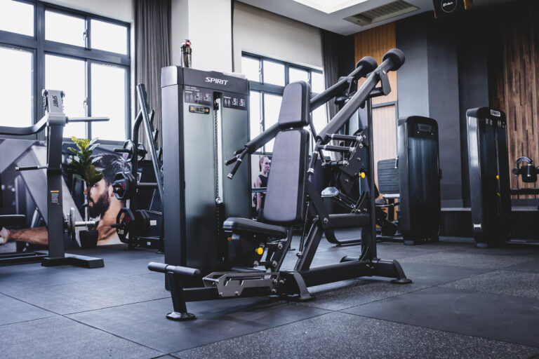 SPIRIT DUALS - Chest Press/Shoulder Press - Spirit Fitness Canada